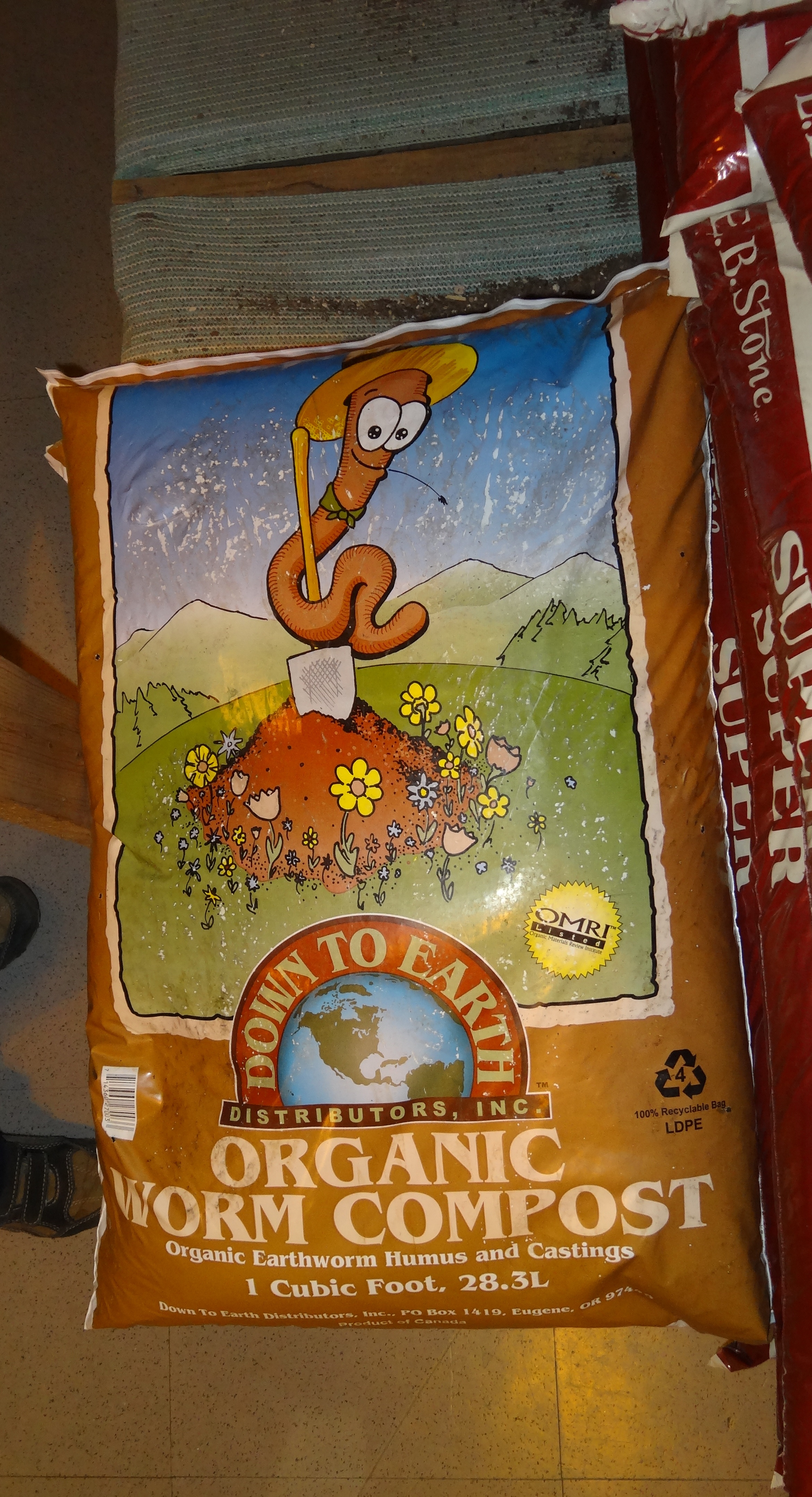Worm Castings - Retail Packaging Examples